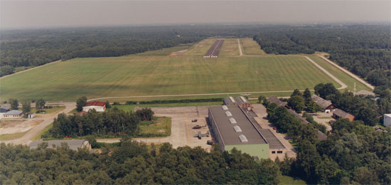 Ontdek het historisch vliegveld van Brasschaat met Peter Van Asbroeck ...